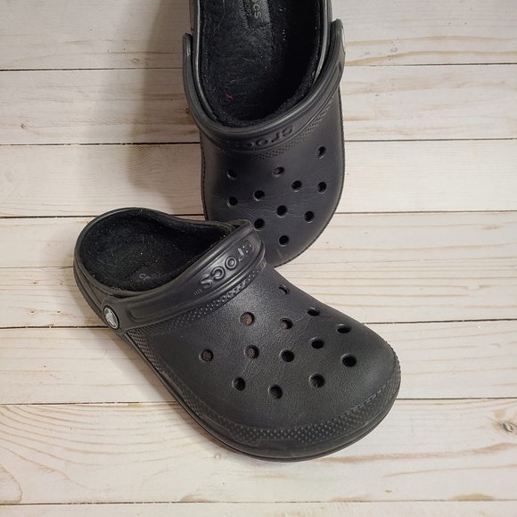CROCS | Shoes | Crocs Classic Clog Fuzzy Lined W6 M4 | Poshmark
